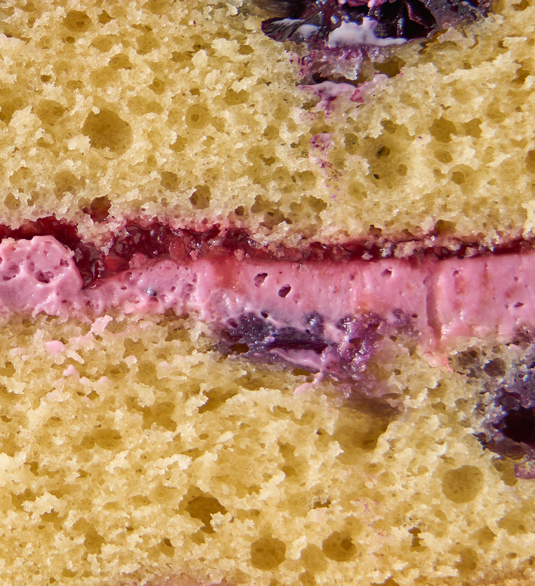 Fresh Berry Cake – Lola's