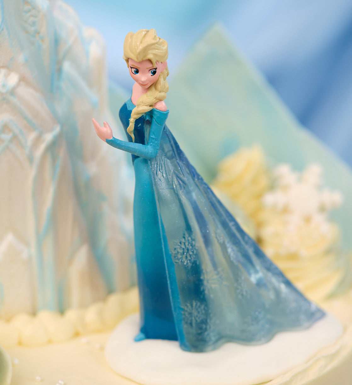 Disney Frozen Themed Two Tier Cake – Lola's