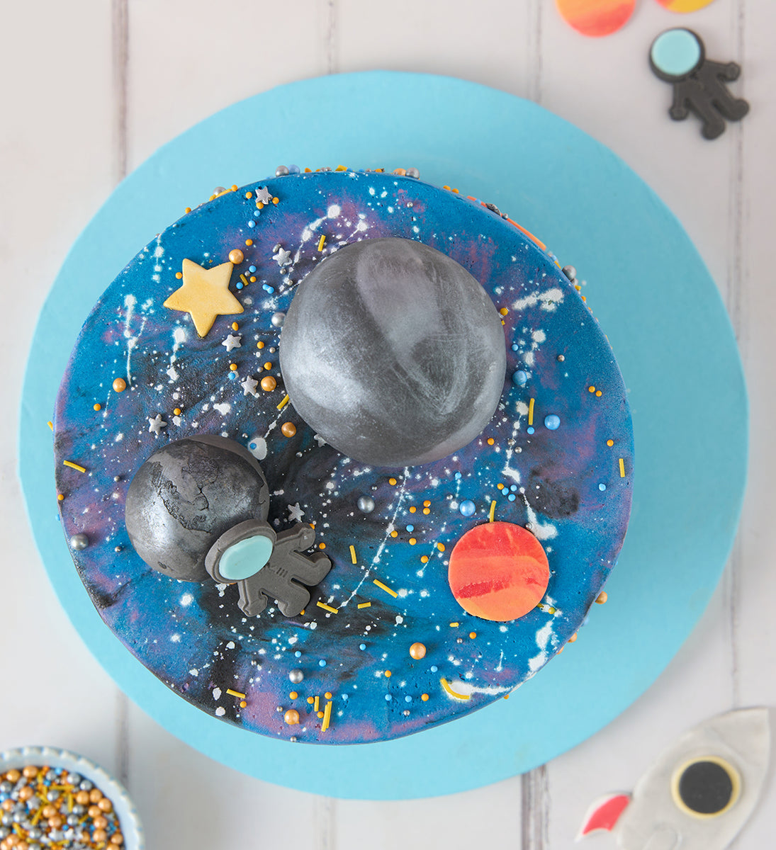 Galaxy Space Tall Cake – Lola's