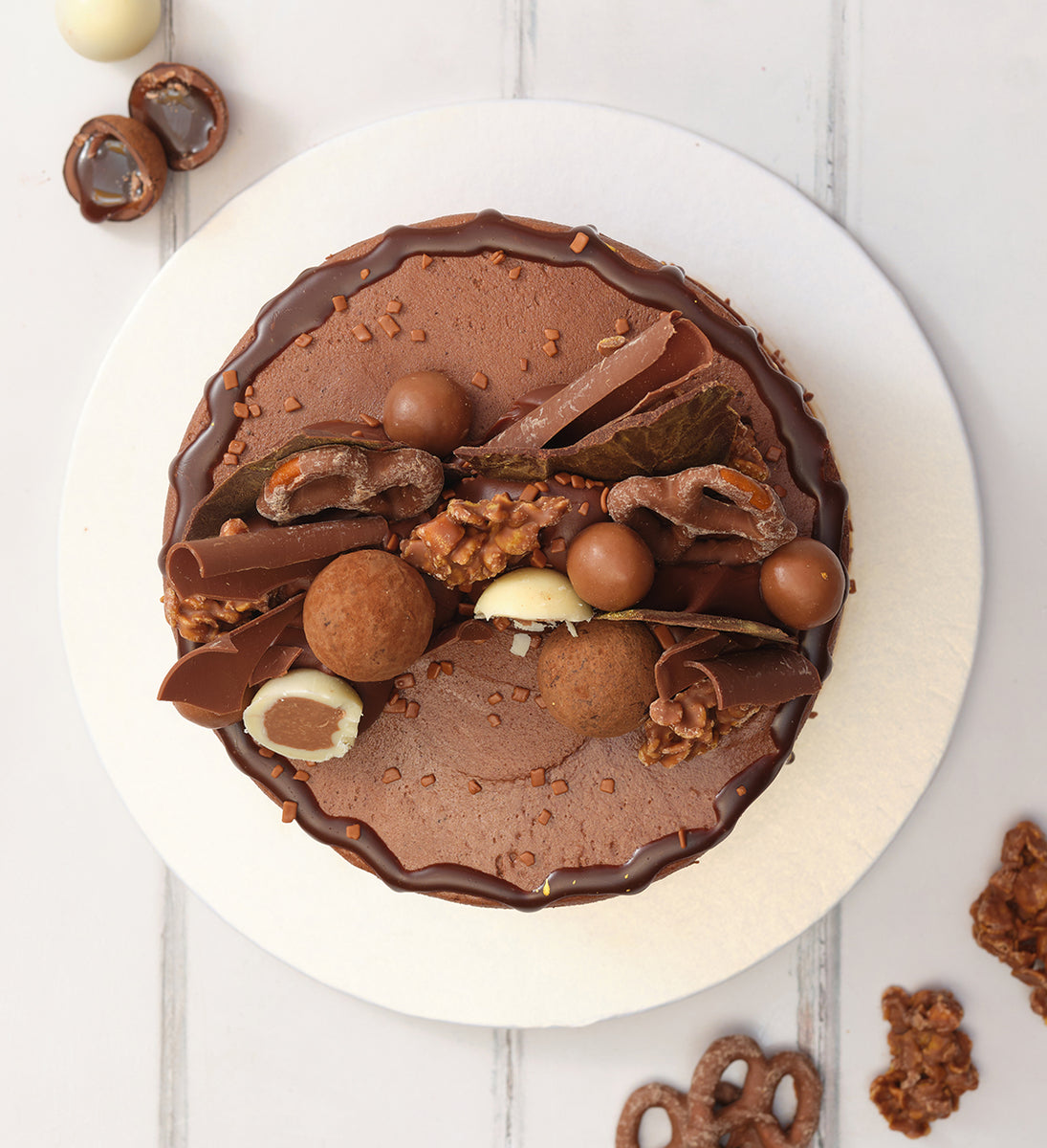 Chocolate Loaded Cake – Lola's