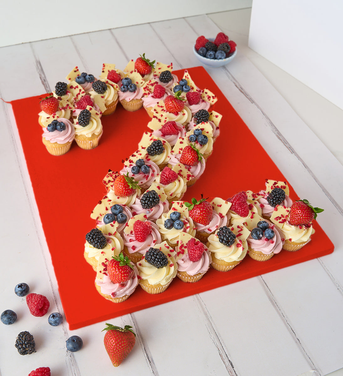 Victoria Sponge Cupcake Number Cake – Lola's