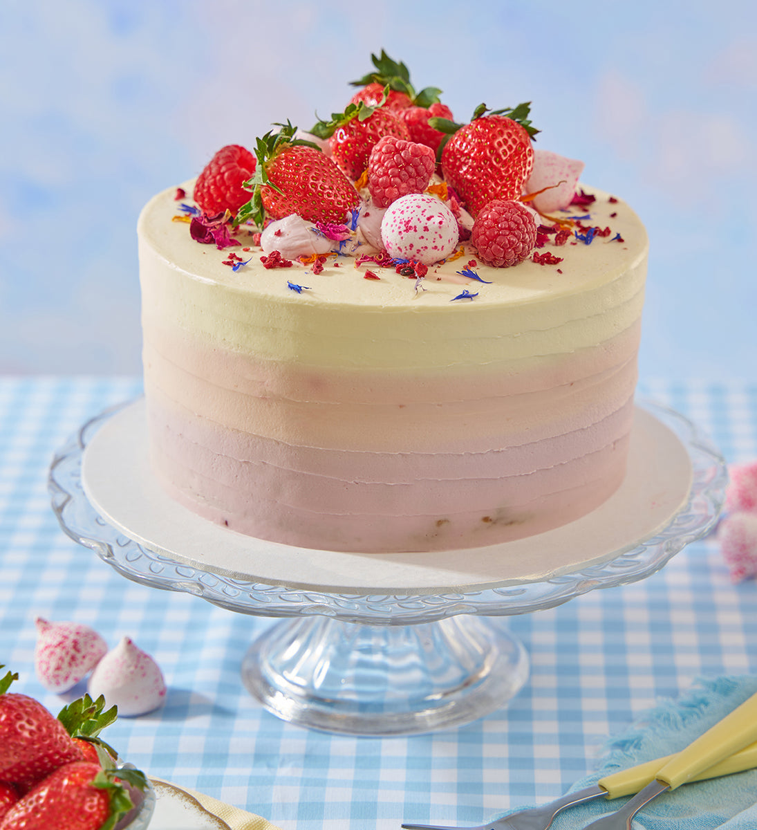 Eton Mess Cake – Lola's